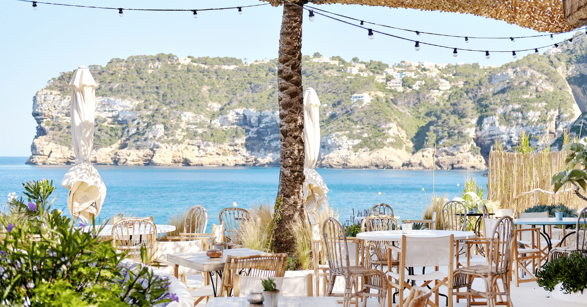 Comprehensive Guide to Insurance for Cafés, Bars, and Restaurants In ...